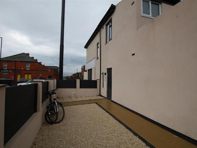 1 bedroom apartment to rent