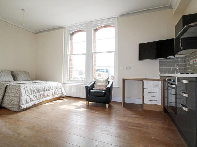1 bedroom apartment to rent