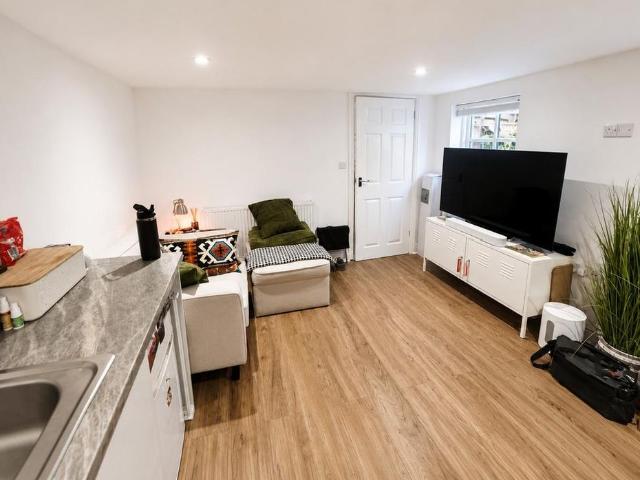 1 bedroom apartment to rent