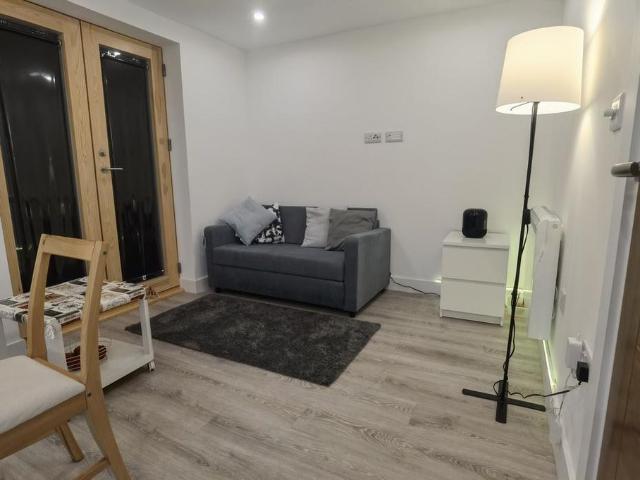 1 bedroom apartment to rent