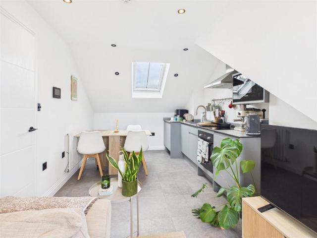 1 bedroom apartment to rent