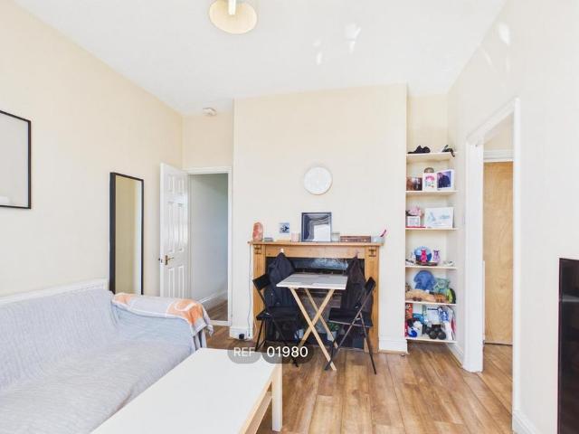 1 bedroom apartment to rent