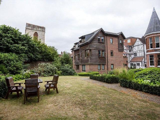 1 bedroom apartment to rent