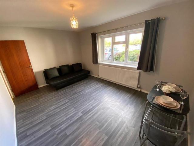 1 bedroom apartment to rent