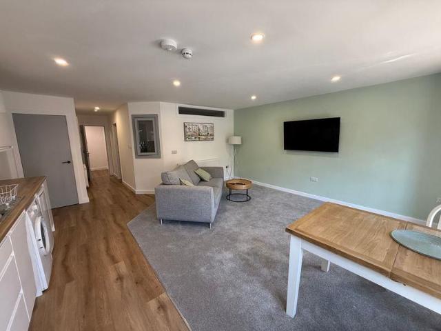 1 bedroom apartment to rent