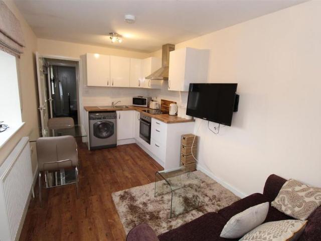1 bedroom apartment to rent