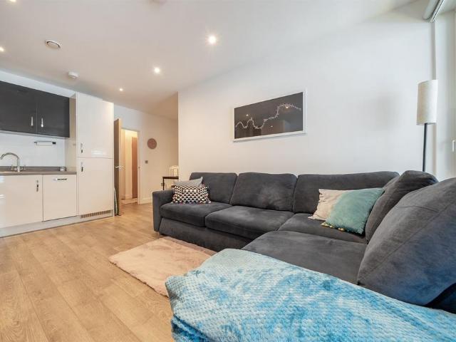 1 bedroom apartment to rent