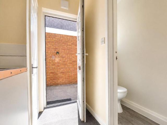 1 bedroom apartment to rent