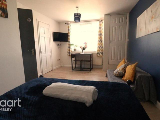 1 bedroom apartment to rent