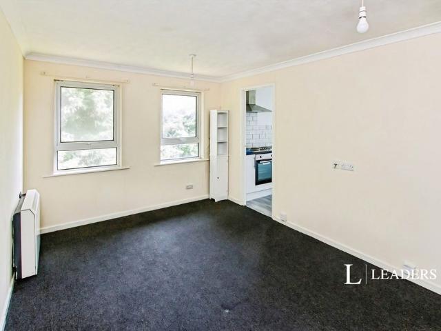 1 bedroom apartment to rent Cotswold Court, Beeston, Nottingham, NG9