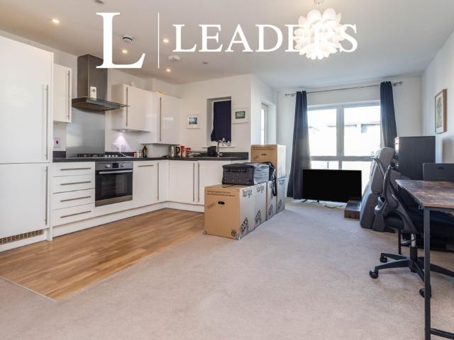 1 bedroom apartment to rent Canalside, Redhill, RH1