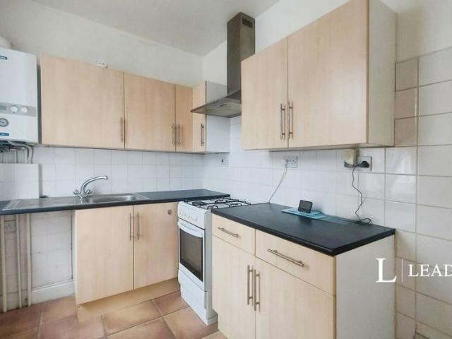 1 bedroom apartment to rent Central Avenue, Southend on Sea, Essex, SS2