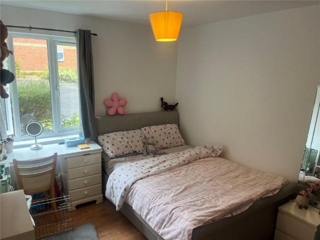 1 bedroom apartment to rent Alexandra Gardens, Knaphill, Woking, Surrey, GU21