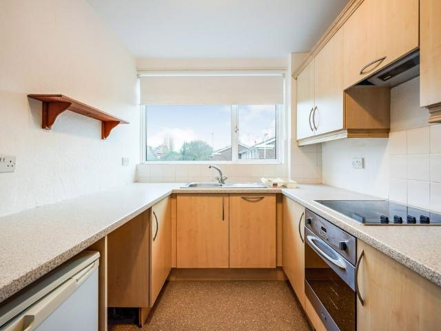 1 bedroom apartment to rent Berkeley Square, Worthing, BN11
