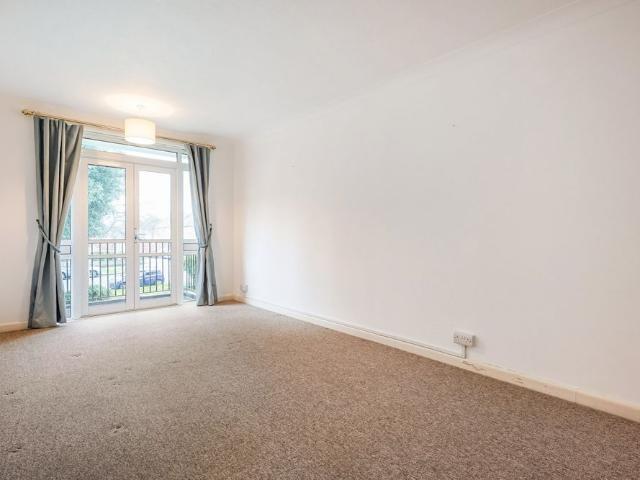 1 bedroom apartment to rent Berkeley Square, Worthing, BN11