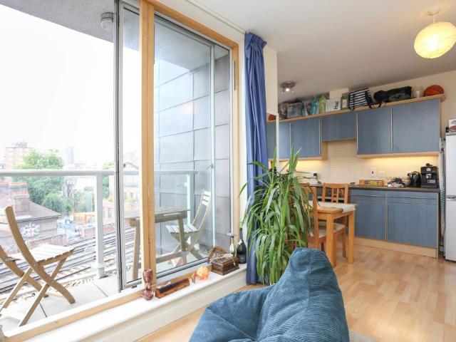 1 bedroom apartment to rent Great Suffolk Street, London, SE1