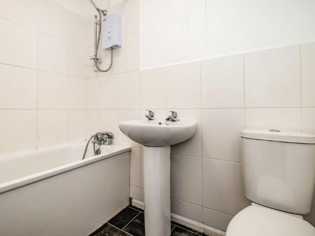 1 bedroom apartment to rent Floral Dene Court, Wantley Road, Worthing, BN14