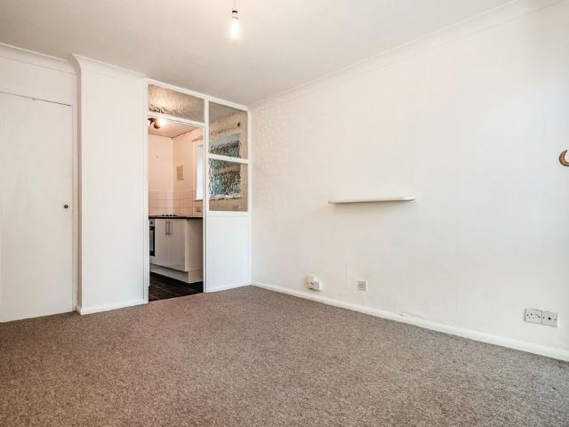 1 bedroom apartment to rent Floral Dene Court, Wantley Road, Worthing, BN14