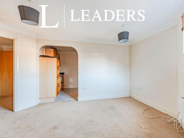 1 bedroom apartment to rent Kings Gate, Horsham, RH12
