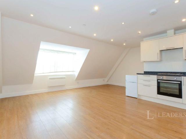 1 bedroom apartment to rent High Street North, Dunstable, LU6