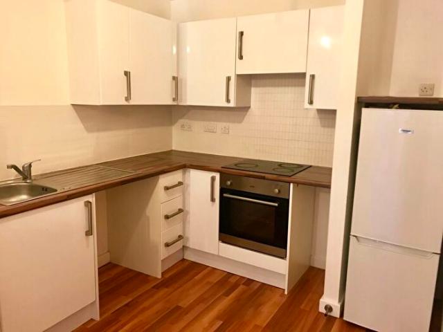 1 Bedroom Apartment To Rent In Clyde Court, LE1