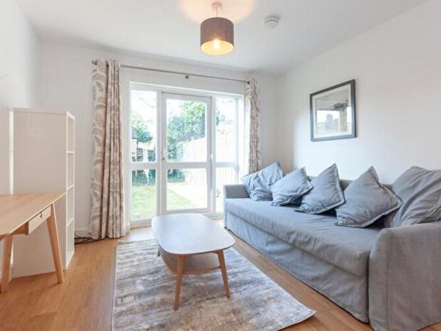 1 Bedroom Apartment To Rent In Cranmer Road, Cowley, OX4