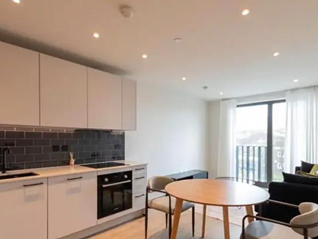 1 Bedroom Apartment To Rent In Curzon Wharf, Glasswater Locks, Pitt Street, Birmingham, B4