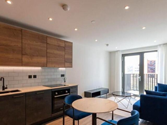 1 Bedroom Apartment To Rent In Curzon Wharf, Glasswater Locks, Pitt Street, Birmingham, B4