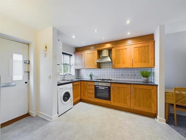 1 Bedroom Apartment To Rent In Adcocks Close, Loughborough Inc Bills Option, LE11