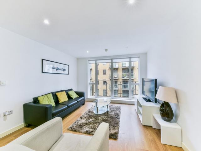 1 bedroom apartment to rent in aegean court 20 caspian wharf seven sea gardens bow e3