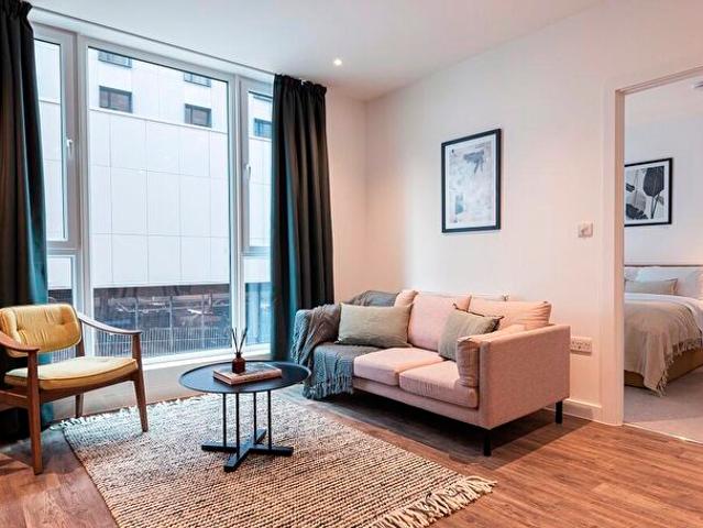 1 Bedroom Apartment To Rent In Apartment, The Almere, Avebury Boulevard, Milton Keynes, Buckinghamshire, MK9