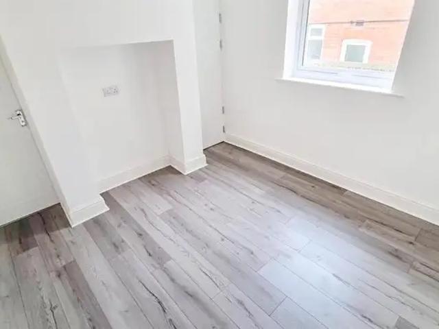 1 Bedroom Apartment To Rent In Bingham Road, Carrington, Nottingham, NG5