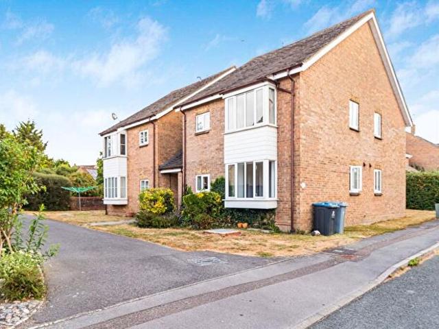 1 Bedroom Apartment To Rent In Blakes Avenue, Witney, OX28