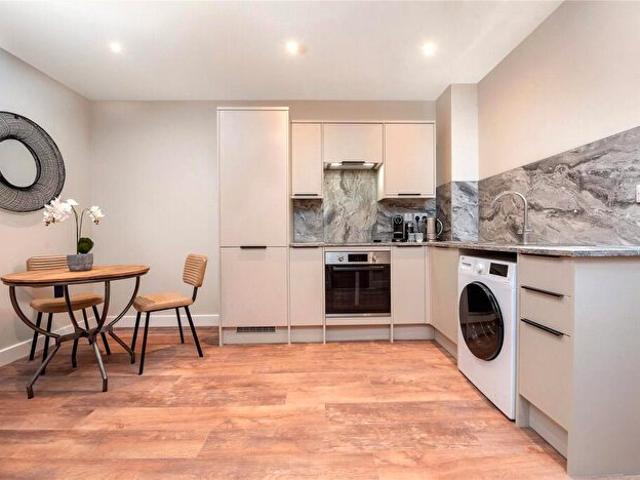 1 Bedroom Apartment To Rent In Burleys Way, Leicester, LE1