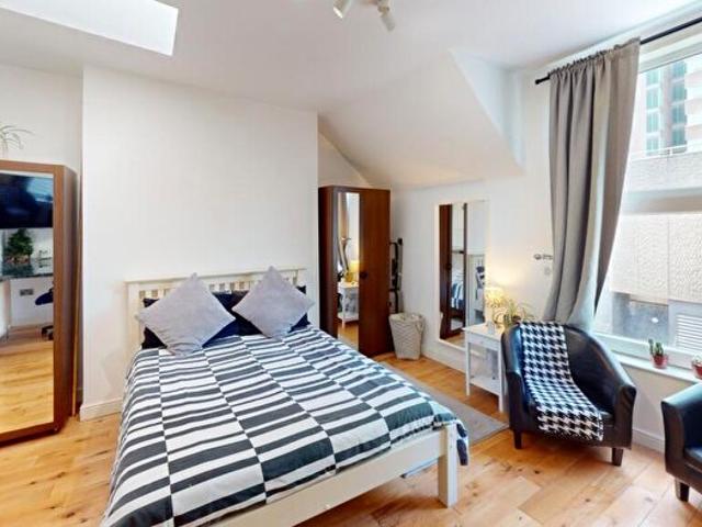 1 Bedroom Apartment To Rent In Flat, Glasshouse Street, Nottingham, Nottinghamshire, NG1