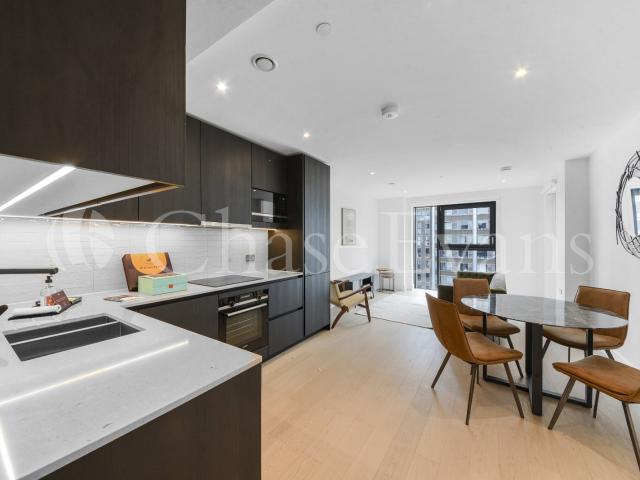 1 bedroom apartment to rent in hawksbury heights park sayer 11 hewson way elephant castle london se17