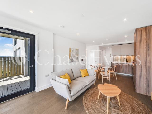 1 bedroom apartment to rent in hewson way elephant and castle london se17