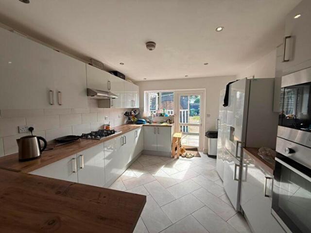1 Bedroom Apartment To Rent In Henley Road, Coventry, CV2