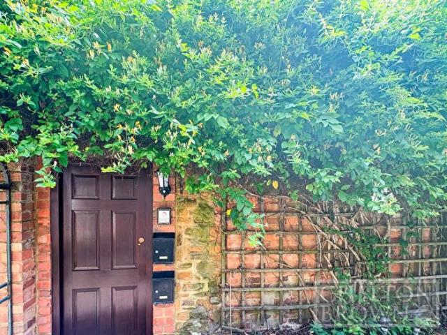 1 Bedroom Apartment To Rent In High Street, Daventry, Northamptonshire, NN11