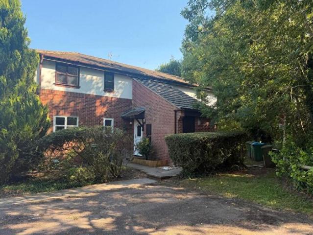 1 Bedroom Apartment To Rent In Oat Close, Aylesbury, Buckinghamshire, HP21