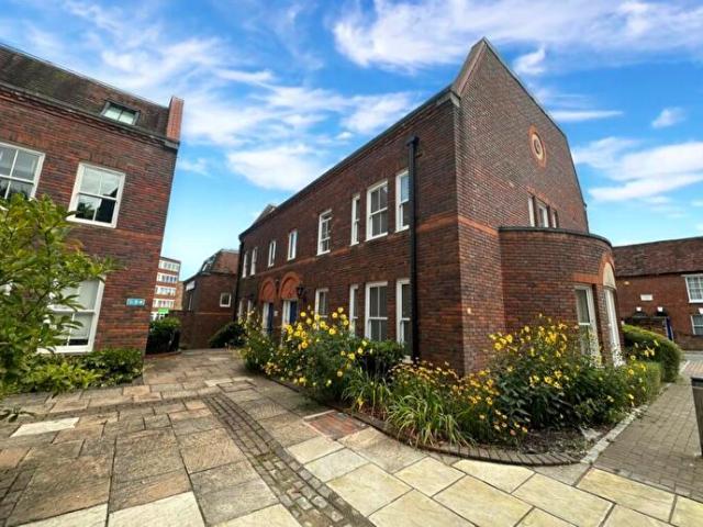 1 Bedroom Apartment To Rent In Oxford Road, Aylesbury, HP19