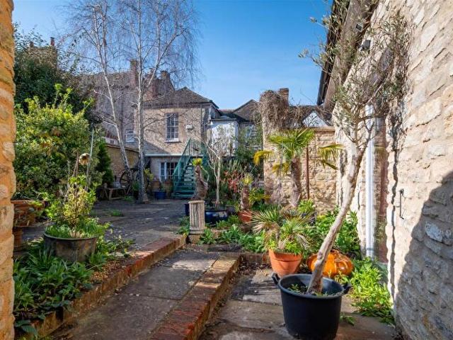 1 Bedroom Apartment To Rent In Oxford Street, Woodstock, OX20