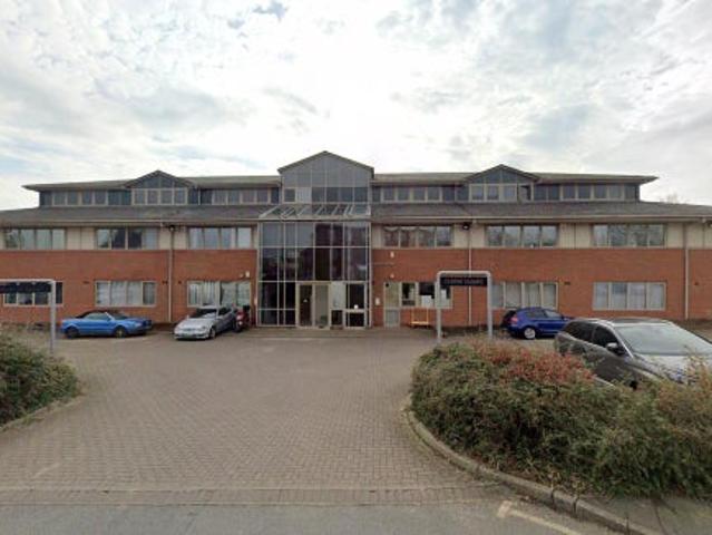 1 bedroom Apartment to Rent in Leatherhead