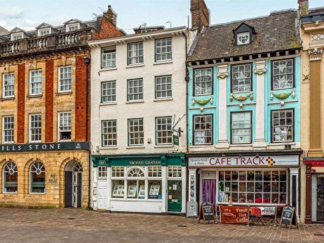 1 Bedroom Apartment To Rent In Market Square, Northampton, Northamptonshire, NN1