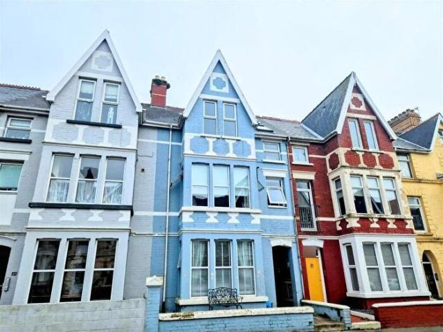 1 Bedroom Apartment To Rent In Mary Street, Porthcawl, CF36