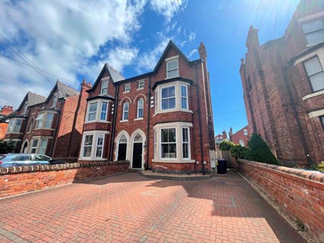 1 Bedroom Apartment To Rent In Musters Road, West Bridgford, NG2