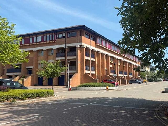 1 Bedroom Apartment To Rent In North Row, Central Milton Keynes, MK9