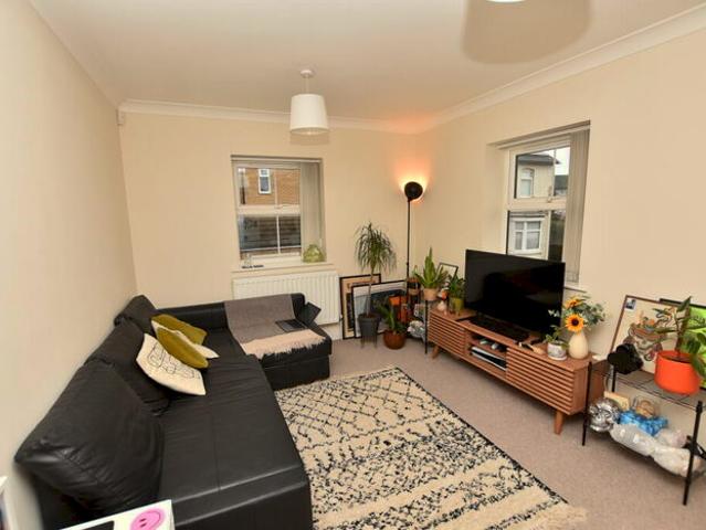 1 Bedroom Apartment To Rent In New Road, LU7