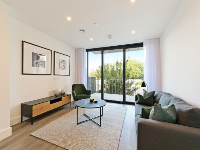 1 bedroom apartment to rent in sandown house 124 high street staines staines upon thames tw18