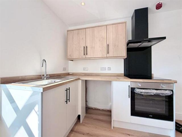 1 Bedroom Apartment To Rent In Station Road, Beeston, Nottingham, NG9